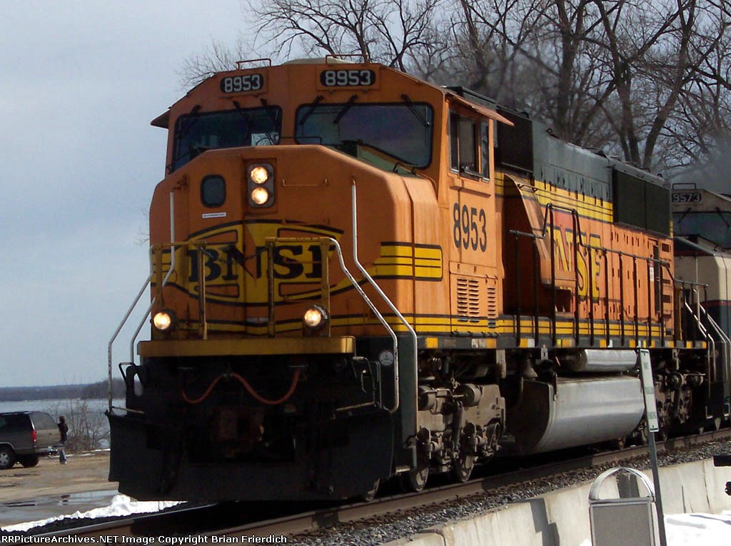 BNSF 8953